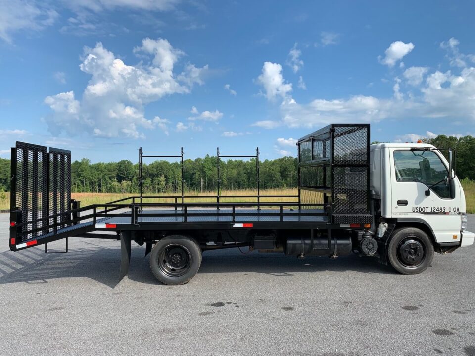 How a Landscape Truck Bed Can Transform Your Landscaping Workflow - K&K ...